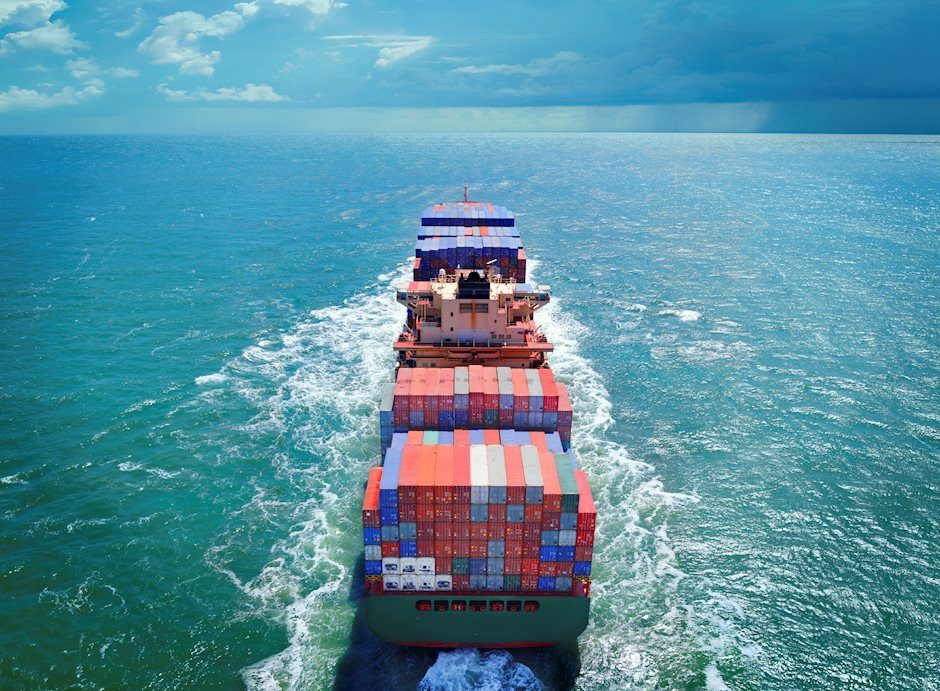 BRICS, the West and the rest – global trade hubs and de-dollarization